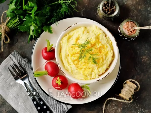 Interesting recipes for mashed potatoes without milk. How to make mashed potatoes for a side dish - simple and delicious recipes with photos How to make delicious mashed potatoes without milk 2650_17