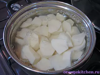 没有牛奶的土豆泥的有趣食谱。如何为配菜制作土豆泥 - 简单而美味的食谱与照片 如何制作没有牛奶的美味土豆泥 2650_3