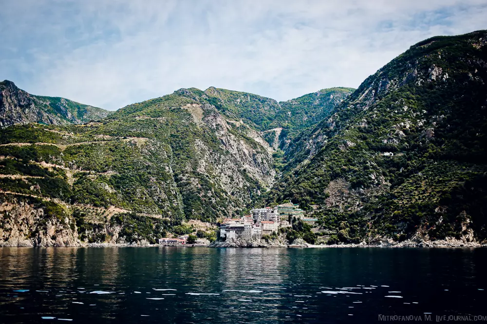 Ang nag-unang mga shrine sa Athos. Mount Athos: ang likod nga bahin sa Holy Mountain Holy Mount Athos Greece opisyal